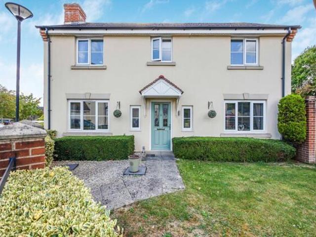 4 Bedroom House Swindon Swindon 98262801