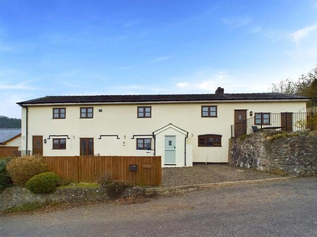 4 Bedroom House Powys Powys 99054951