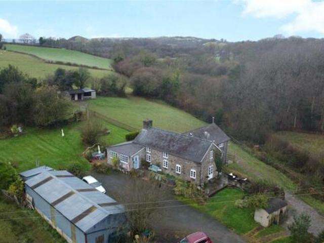4 Bedroom House Powys Powys SY21 86118730