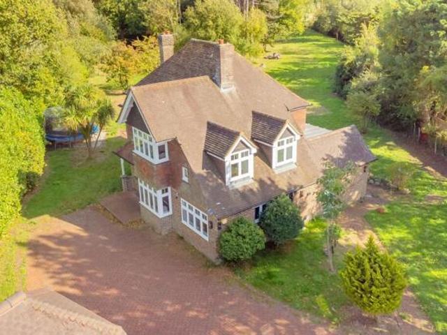 4 Bedroom House Polegate East Sussex 95639076