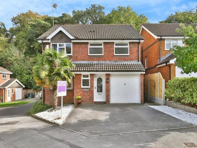 4 Bedroom House Poole Dorset LS100733664