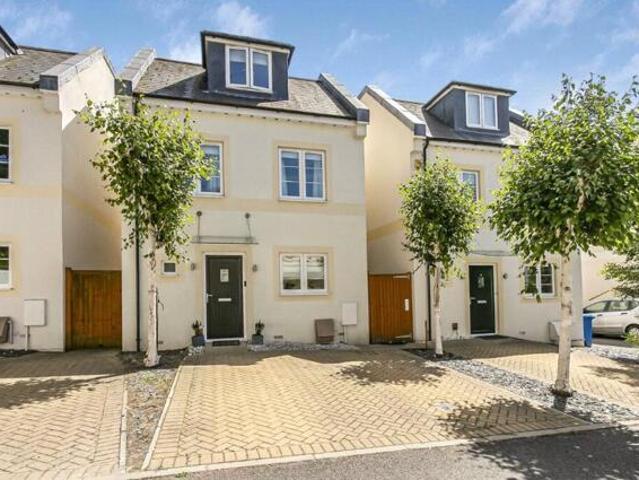 4 Bedroom House Poole Poole LS98834815