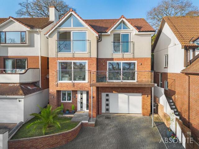 4 Bedroom House Paignton Torbay 101677925