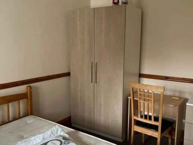4 Bedroom House Peterborough Cambridgeshire LS99998147