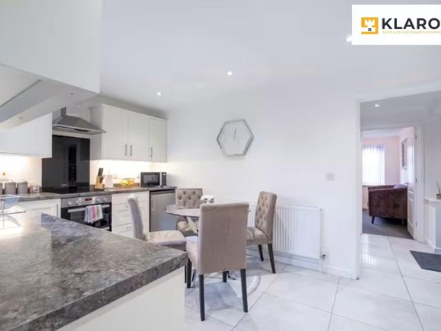 4 Bedroom House Peterborough Peterborough LS97776456