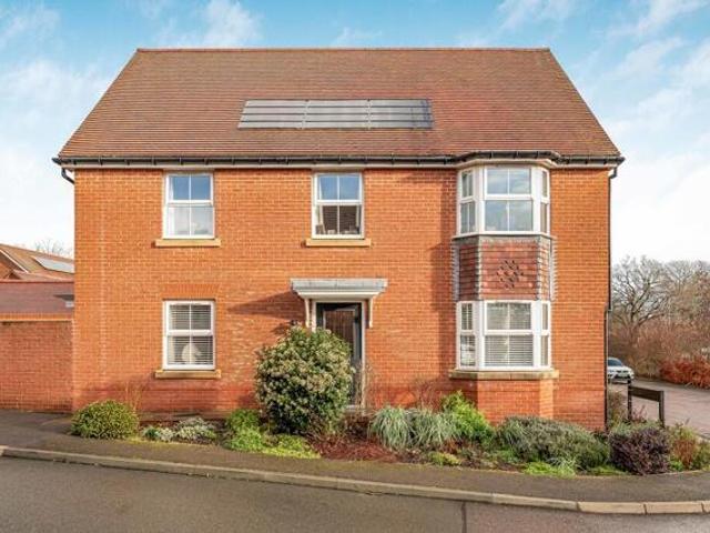 4 Bedroom House Petersfield Hampshire 99092401