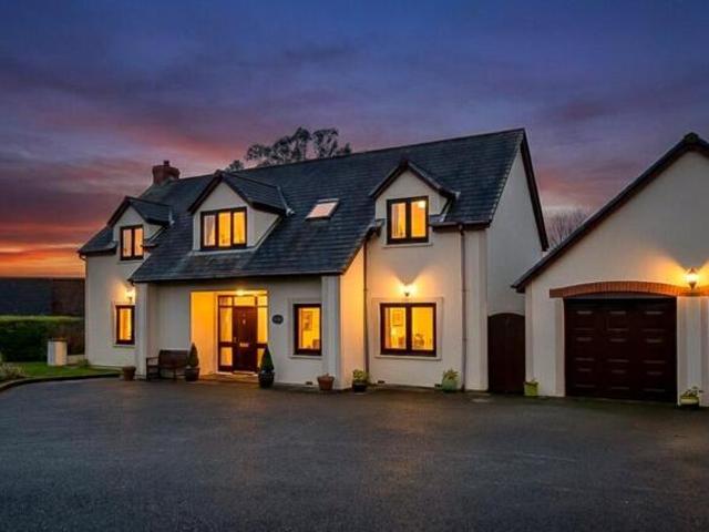 4 Bedroom House Pembrokeshire Pembrokeshire LS99315430