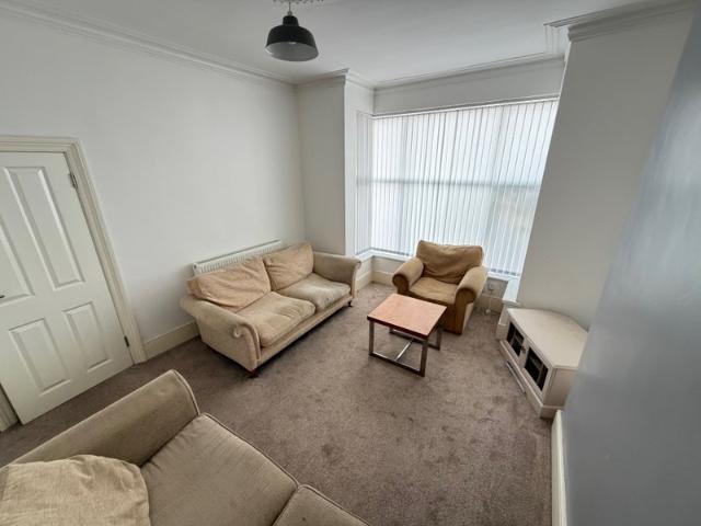 4 Bedroom House Perfect for Group of Friends