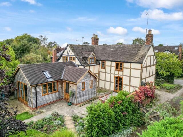 4 Bedroom House Pershore Worcestershire 99161525
