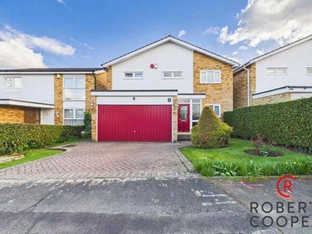 4 Bedroom House Pinner Greater London LS101675418