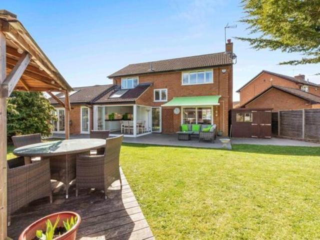 4 Bedroom House Princes Risborough Buckinghamshire LS101316053