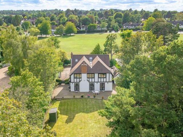 4 Bedroom House Purley Great London 99608511