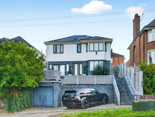 4 Bedroom House Purley Greater London LS98930332