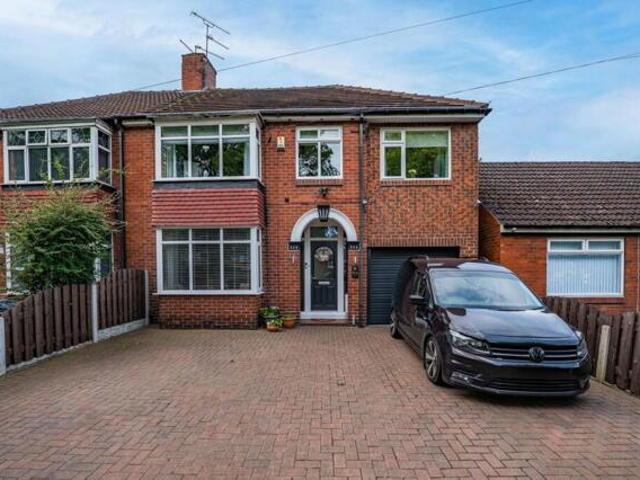 4 Bedroom House Rotherham Rotherham LS98687546