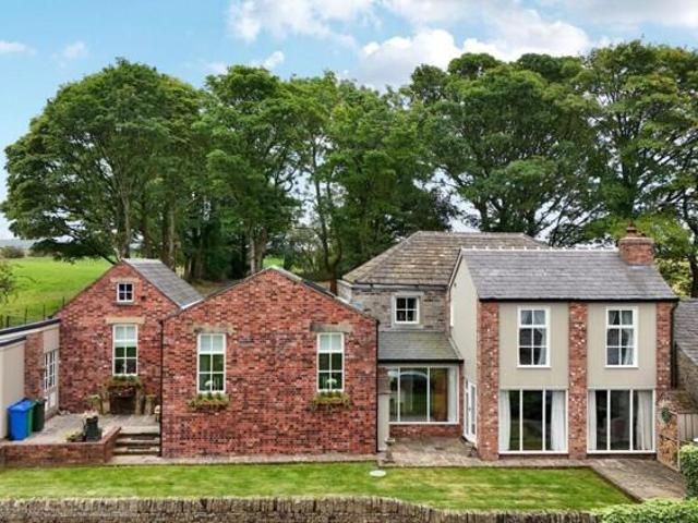 4 Bedroom House Rochdale Rochdale 99344856