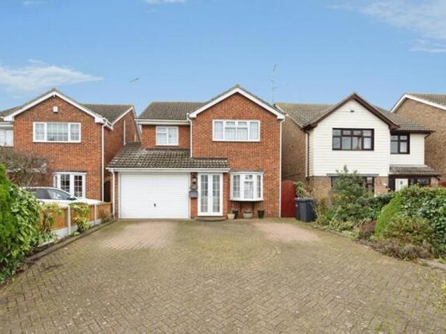 4 Bedroom House Rochford Essex 101931541