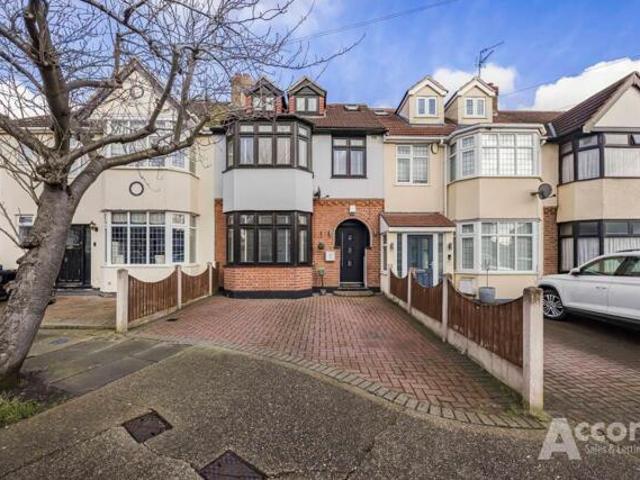 4 Bedroom House Romford Greater London 101675290