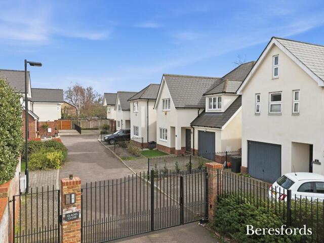 4 Bedroom House Romford Greater London 101996113
