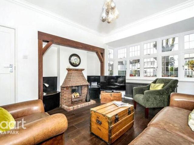 4 Bedroom House Romford Greater London 101278336