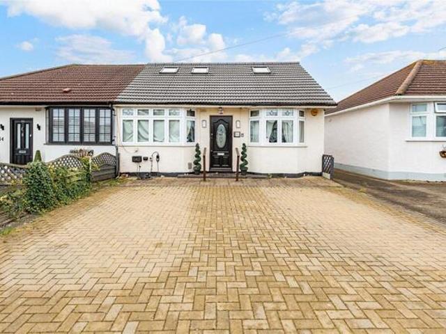 4 Bedroom House Romford Greater London LS101931533