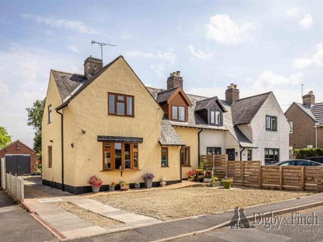 4 Bedroom House Radcliffe Radcliffe 100398411