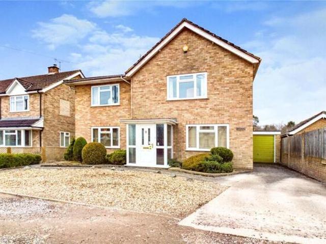 4 Bedroom House Reading West Berkshire 100425953
