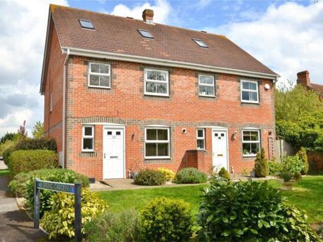 4 Bedroom House Reading West Berkshire 101025445