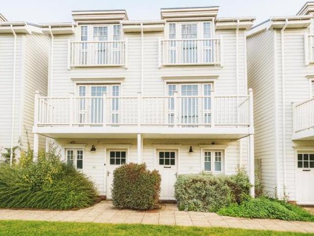 4 Bedroom House Reading Berkshire LS101278061