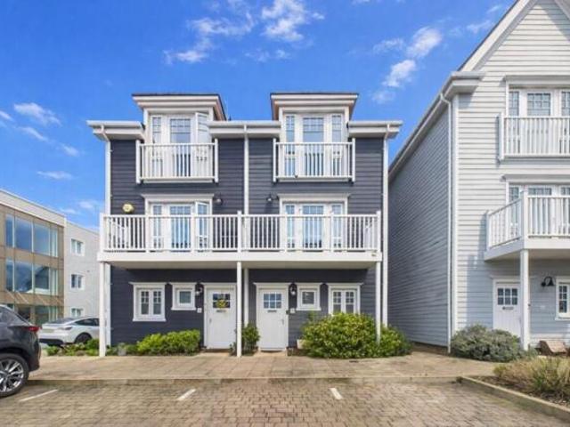 4 Bedroom House Reading Reading LS101316263