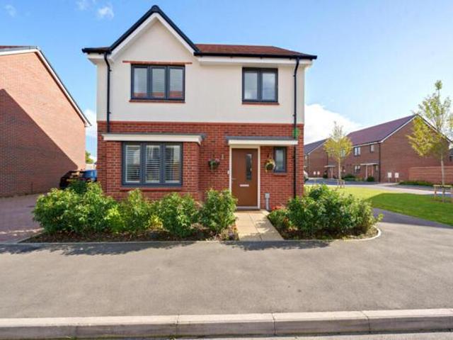 4 Bedroom House Reading Reading LS98864540