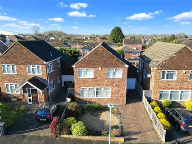4 Bedroom House Reading Reading LS98386871
