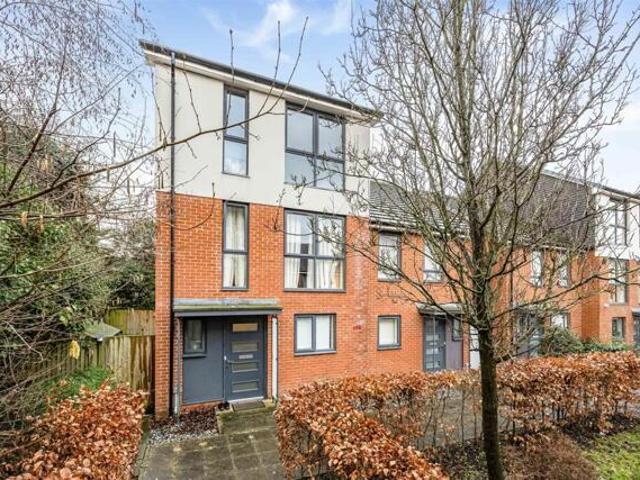 4 Bedroom House Reading Reading 99642111