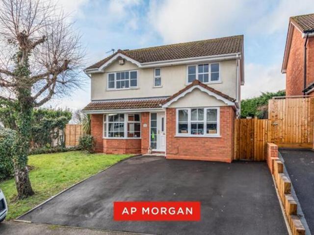 4 Bedroom House Redditch Worcestershire 101677943