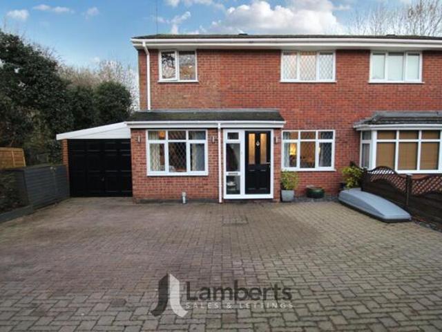 4 Bedroom House Redditch Worcestershire LS98834716