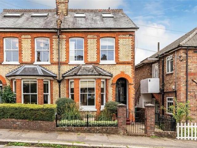 4 Bedroom House Reigate Surrey LS100024150