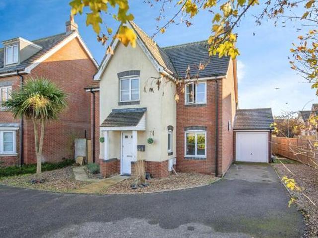 4 Bedroom House Rendlesham Rendlesham LS100578891