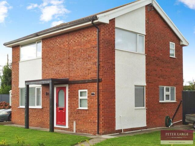 4 Bedroom House Rhyl Denbighshire LS98404591