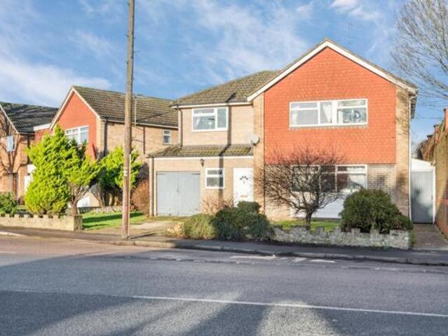 4 Bedroom House Rickmansworth Hertfordshire LS92944258