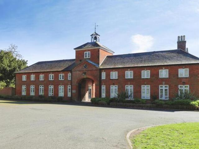 4 Bedroom House Rugby Warwickshire LS101678446