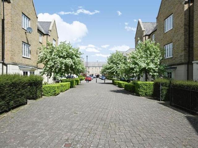 4 Bedroom House Rugby Warwickshire 99161471