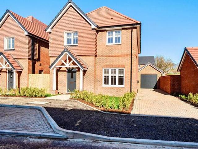 4 Bedroom House Wokingham Wokingham 101931797