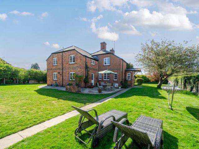 4 Bedroom House Wokingham Wokingham LS98503579
