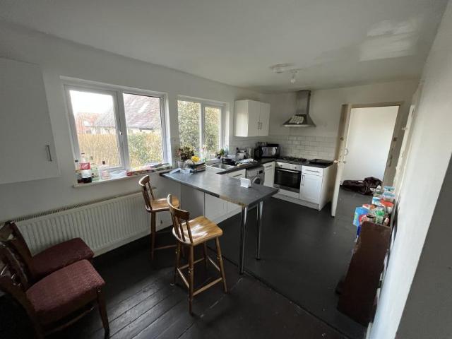 4 Bedroom House Wollaton East Midlands 98286427