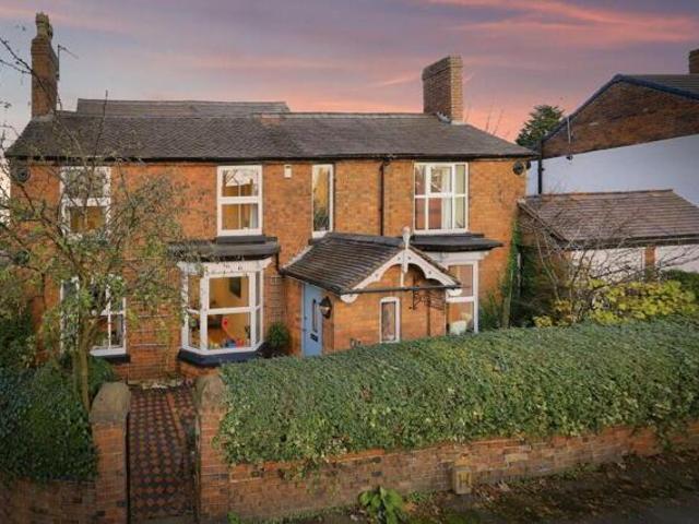 4 Bedroom House Wolverhampton Wolverhampton LS98834655