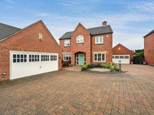 4 Bedroom House Wolverhampton Wolverhampton 101231819