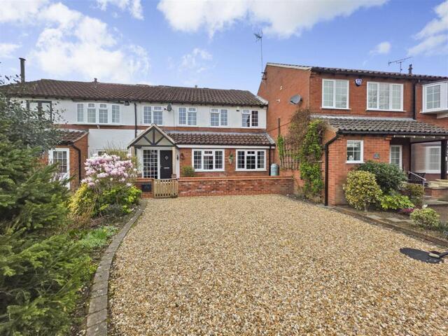 4 Bedroom House Woodborough Woodborough LS100855178