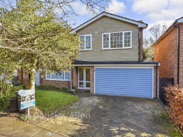 4 Bedroom House Woodford Green Great London LS99130173