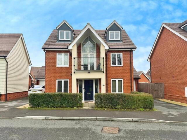 4 Bedroom House Woodley Berkshire 100786442