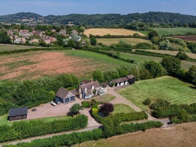 4 Bedroom House Worcester Worcestershire LS101677576