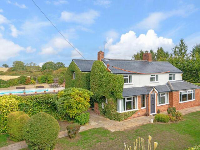 4 Bedroom House Worcestershire Worcestershire 100540673